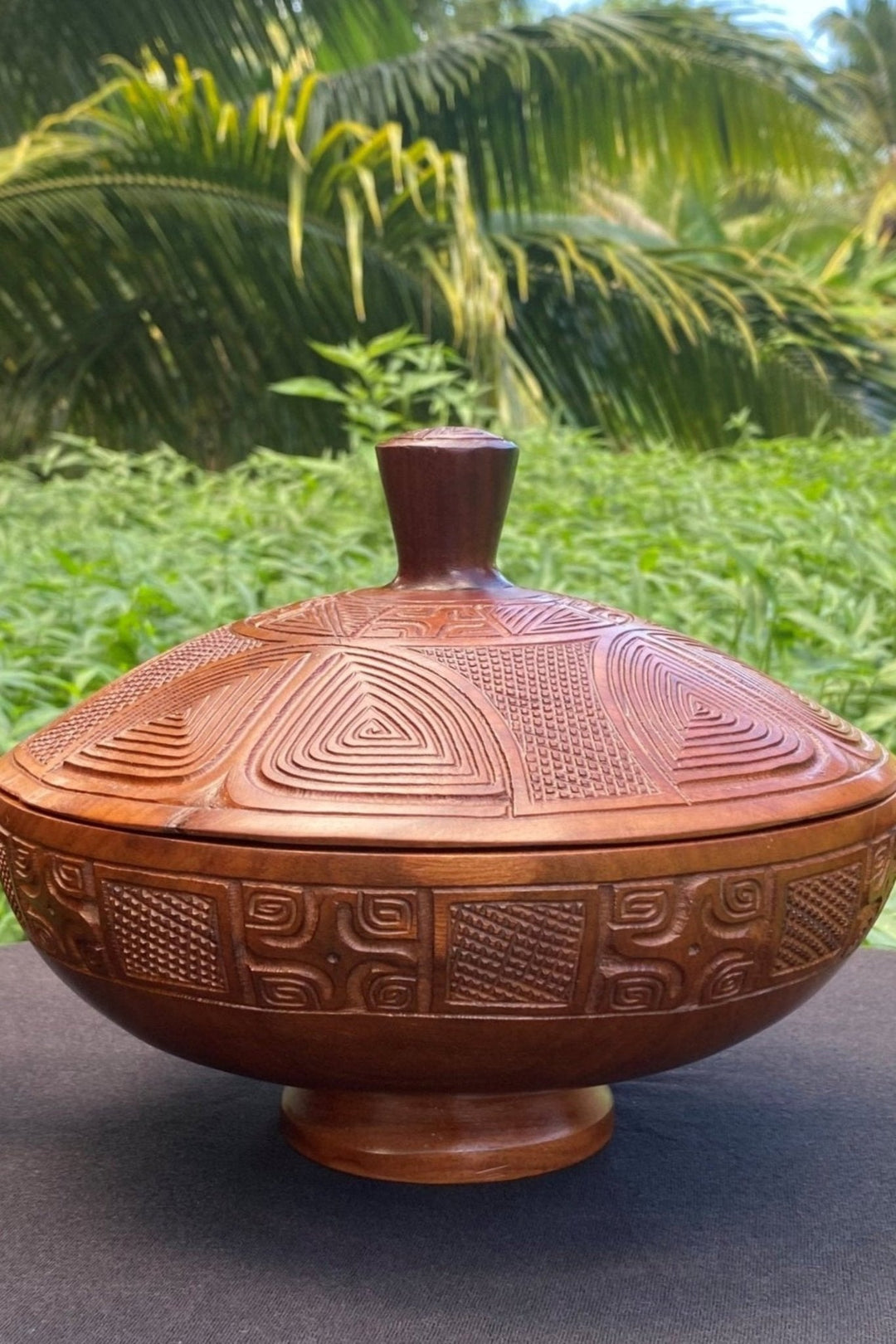 Decorative bowls – Cannibal Art