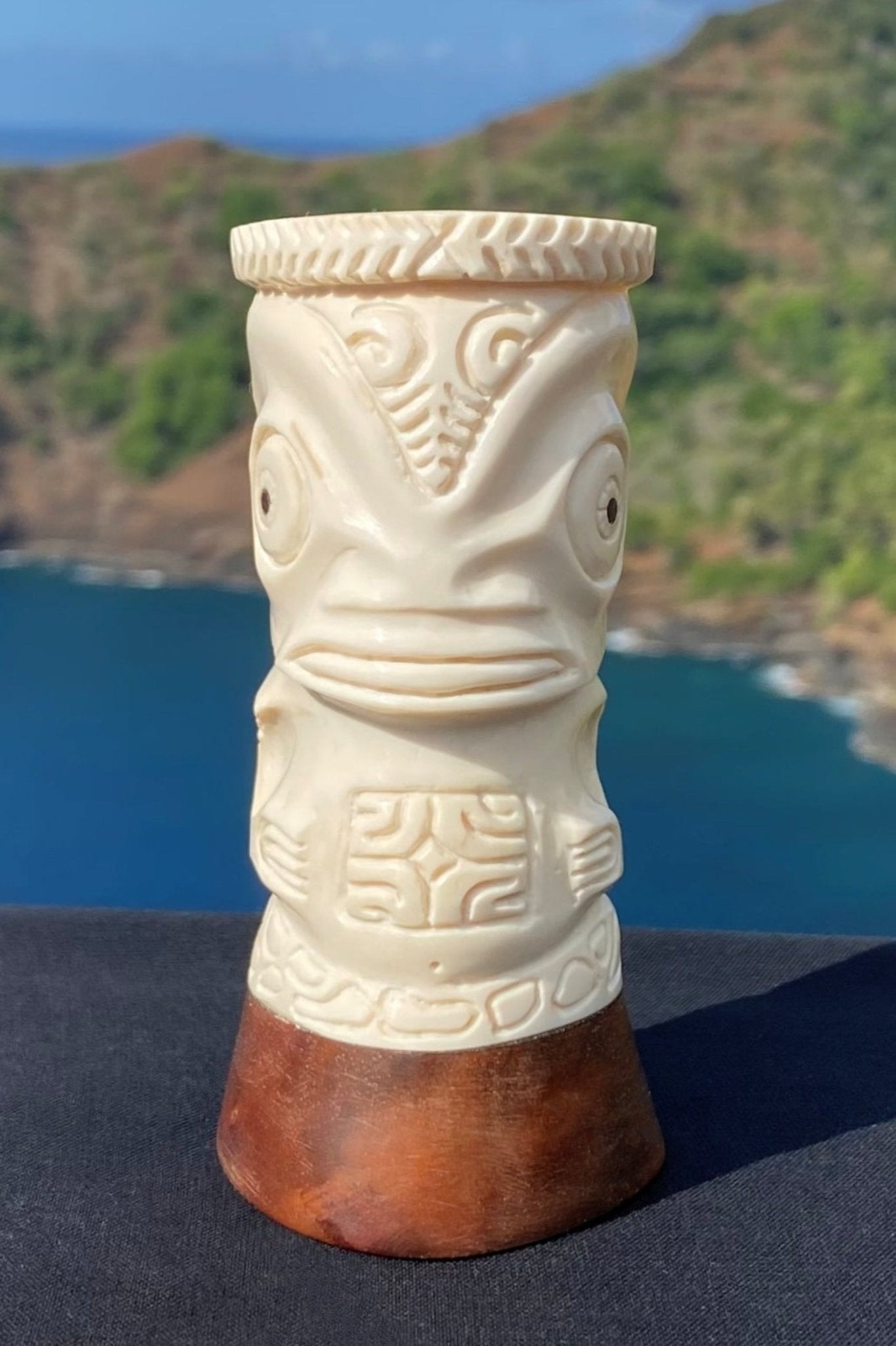 Tiki Holder – Cannibal Art